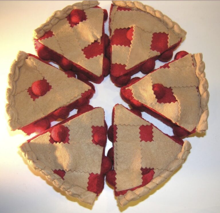 15 Free Felt Food Sewing Patterns